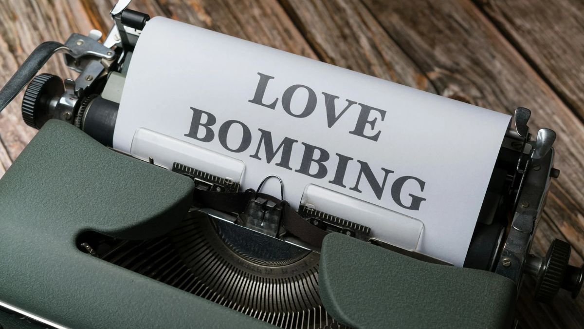 10 Types of Gaslighting in Relationships & How to Recognize Them ...