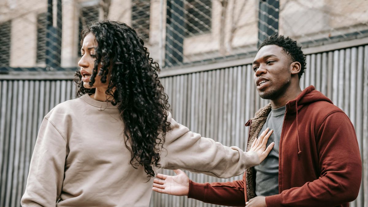 10 Types of Gaslighting in Relationships & How to Recognize Them ...