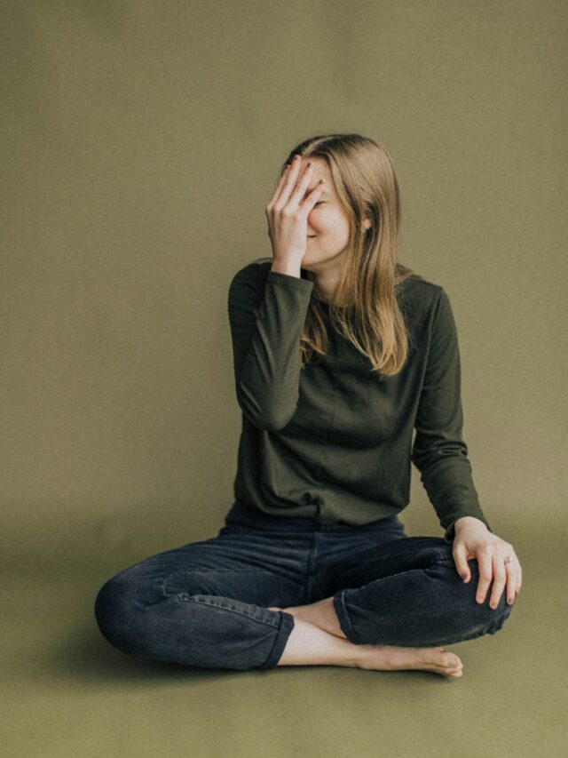 What Is Secondhand Embarrassment? The Psychology Behind Feeling Cringe ...